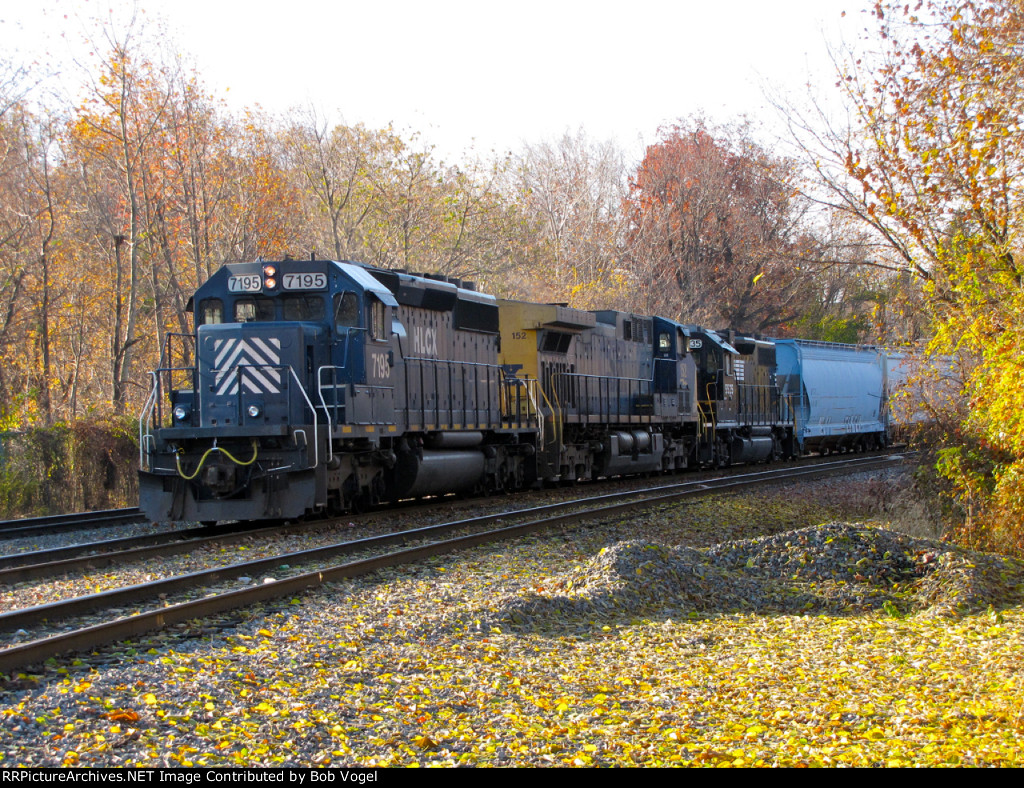 HLCX 7195, CSX 152, FURX 5535